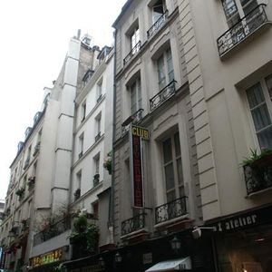 7 rue Grégoire de Tours, 75006 Paris
