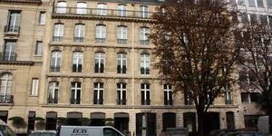 19 avenue Matignon, 75008 Paris