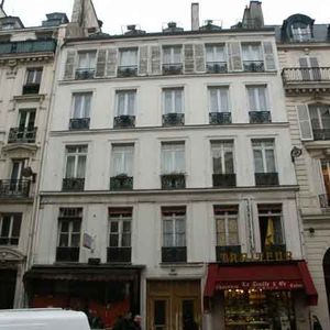 28 rue Pierre Fontaine, 75009 Paris