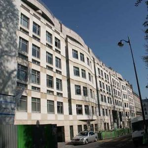 21 rue Balzac, 75008 Paris