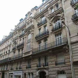 33 rue de Moscou, 75008 Paris