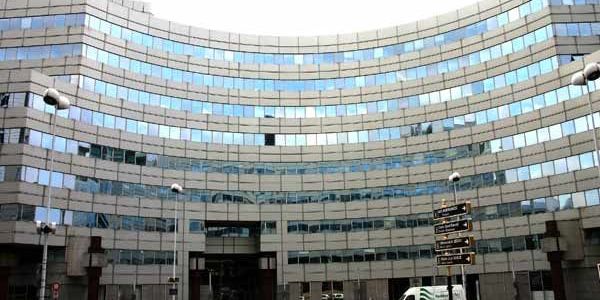 Place des Cinq Martyrs du Lycée Buffon, Paris (75014, 75015)