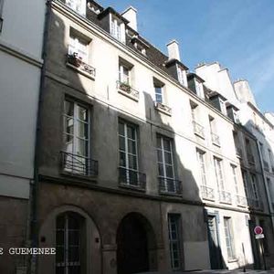 32 rue Saint-Antoine, 75004 Paris